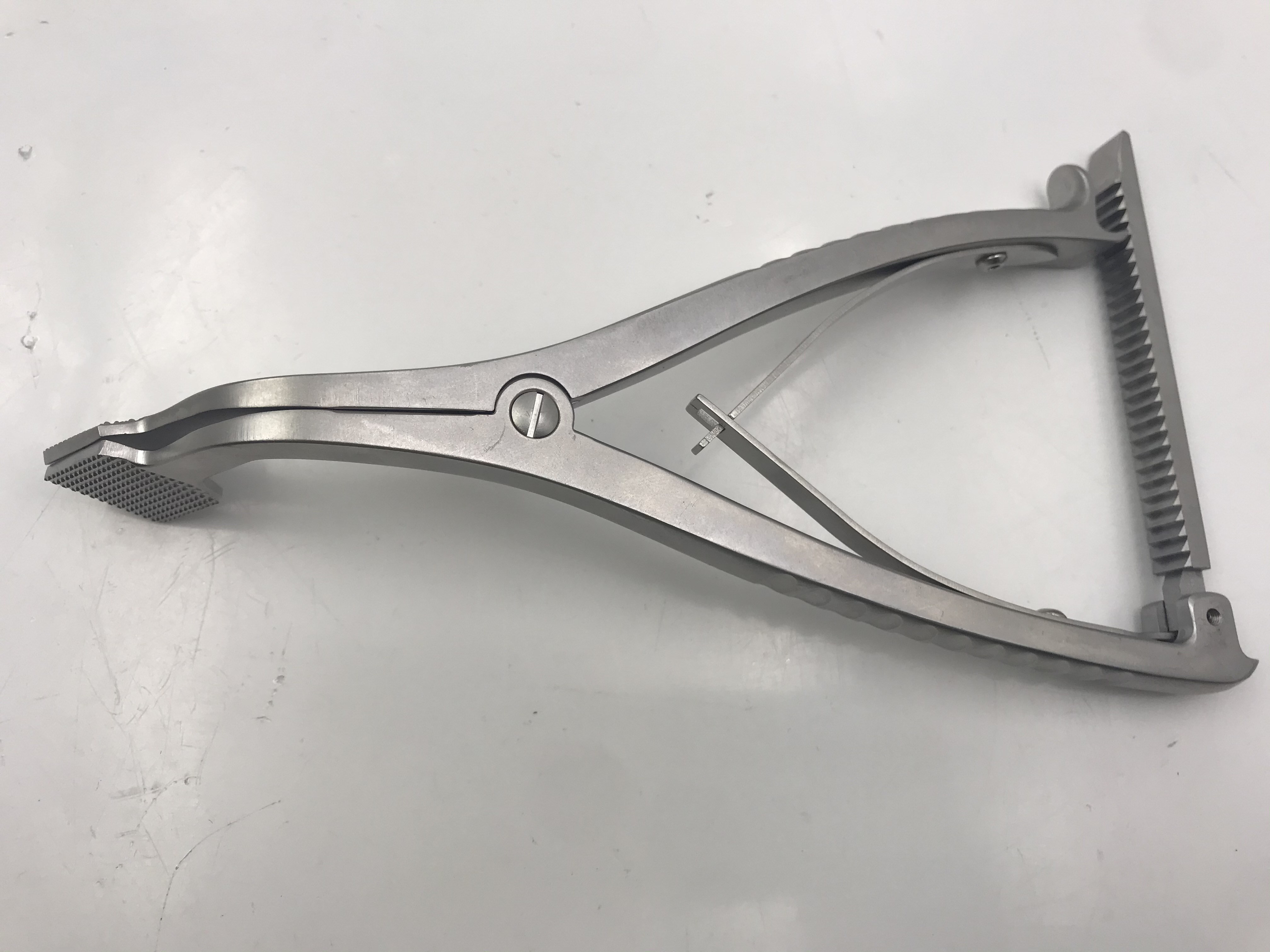 High Quality orthopedic surgical instruments Knee Joint Distractor of ...